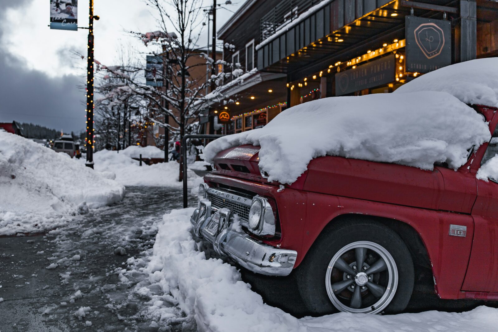 Tragic Drownings at Rattlesnake Falls: What Drew Hikers Into the Icy ...